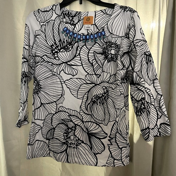 Rudy Rd | Tops | Ruby Rd Small Floral Black And White Long Sleeve | Poshmark